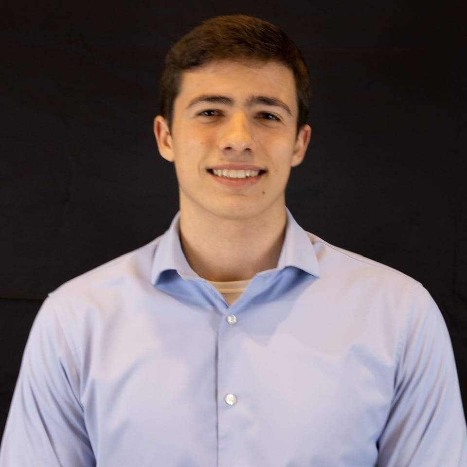 Book Services in Lake Zurich, IL with Kyle M (KYLE04730)