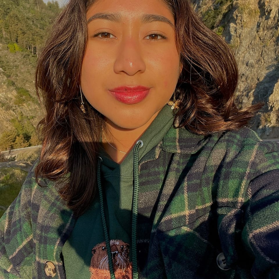Book Services in Seaside, CA with Ashley G (ASHLEY16203)