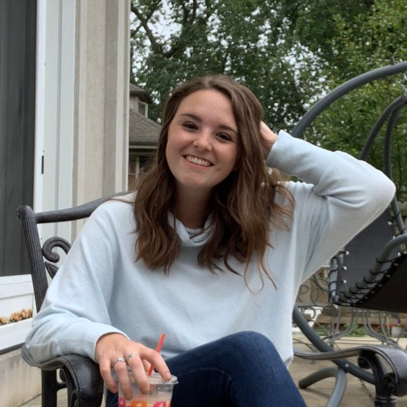 Book Services in Burlington, WI with Michelle S (MICHELLE18670)