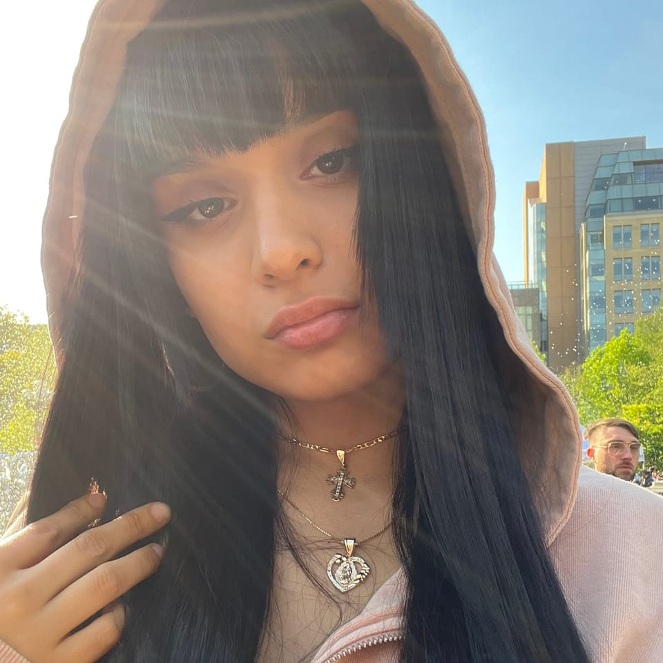 Book Services in Queens, NY with Melina A (MELINA42177)