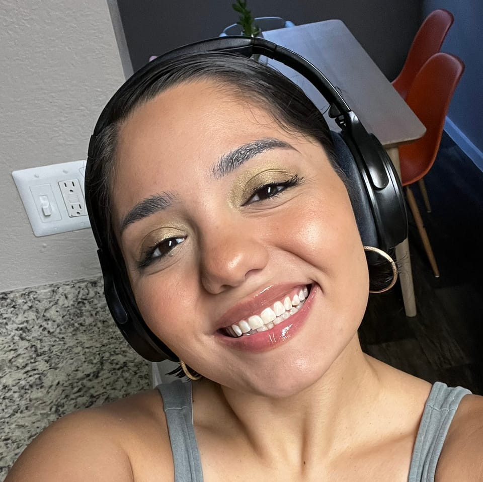 Book Services in Phoenix, AZ with Alexa A (ALEXA46601)