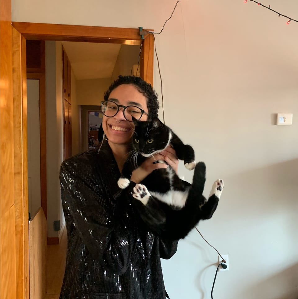 Book Services in Aurora, CO with Myah F (MYAH33561)