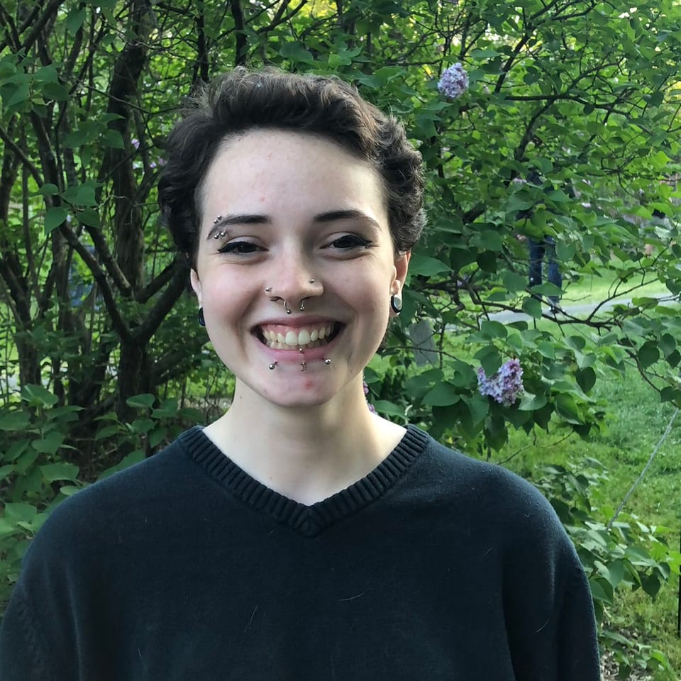 Book Services in Quincy, MA with Erin O (ERIN01313)