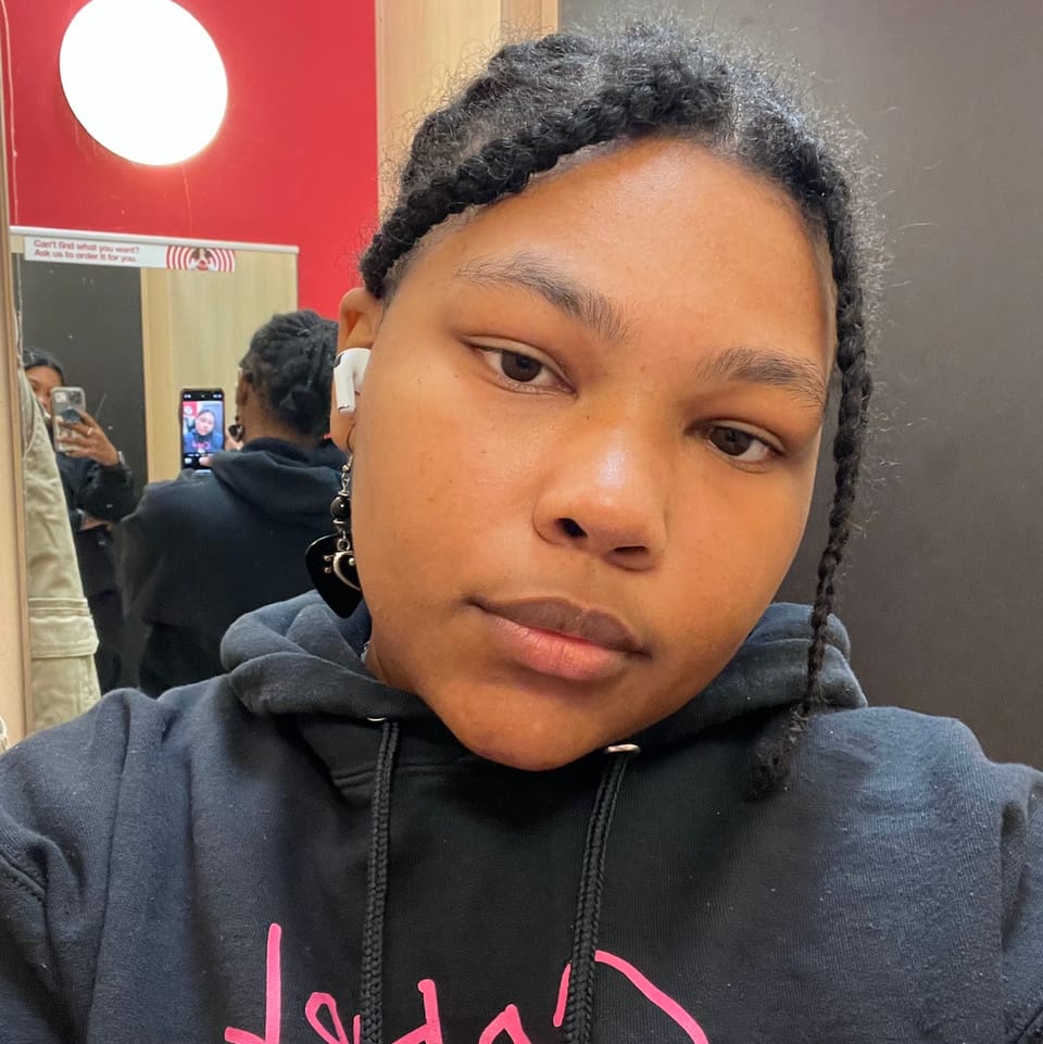 Book Services in Los Angeles, CA with Hailey E (HAILEY19314)