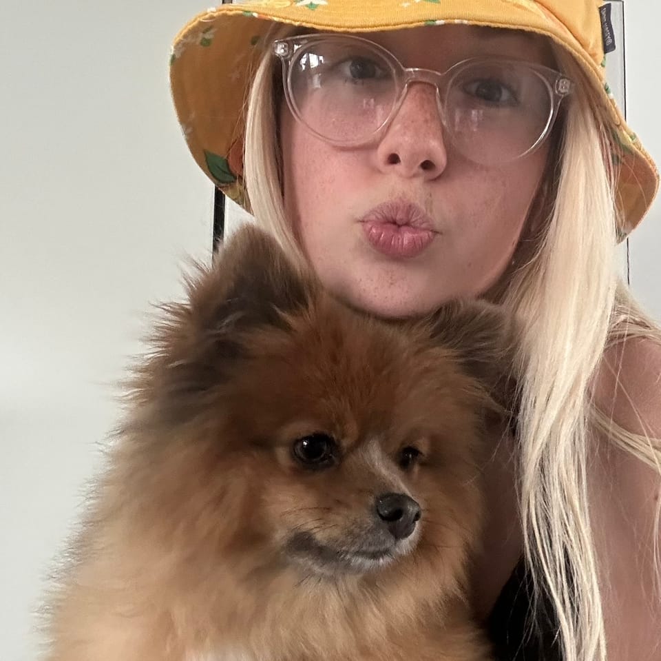 Book Services in Reunion, FL with Hailey H (HAILEY45209)