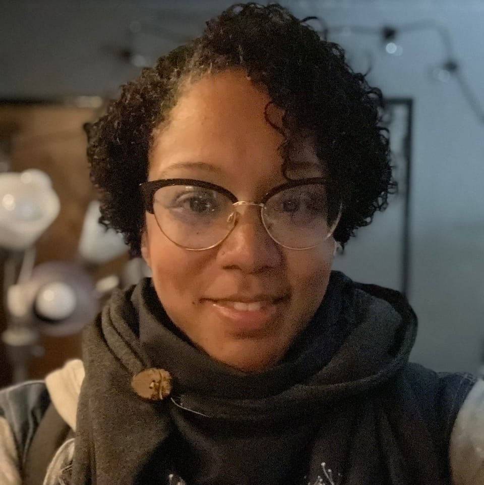 Book Services in Brooklyn, NY with Angela P (ANGELA81425)