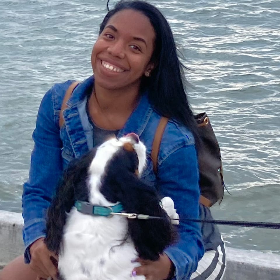 Book Services in Minneapolis, MN with Elise T (ELISE22664)