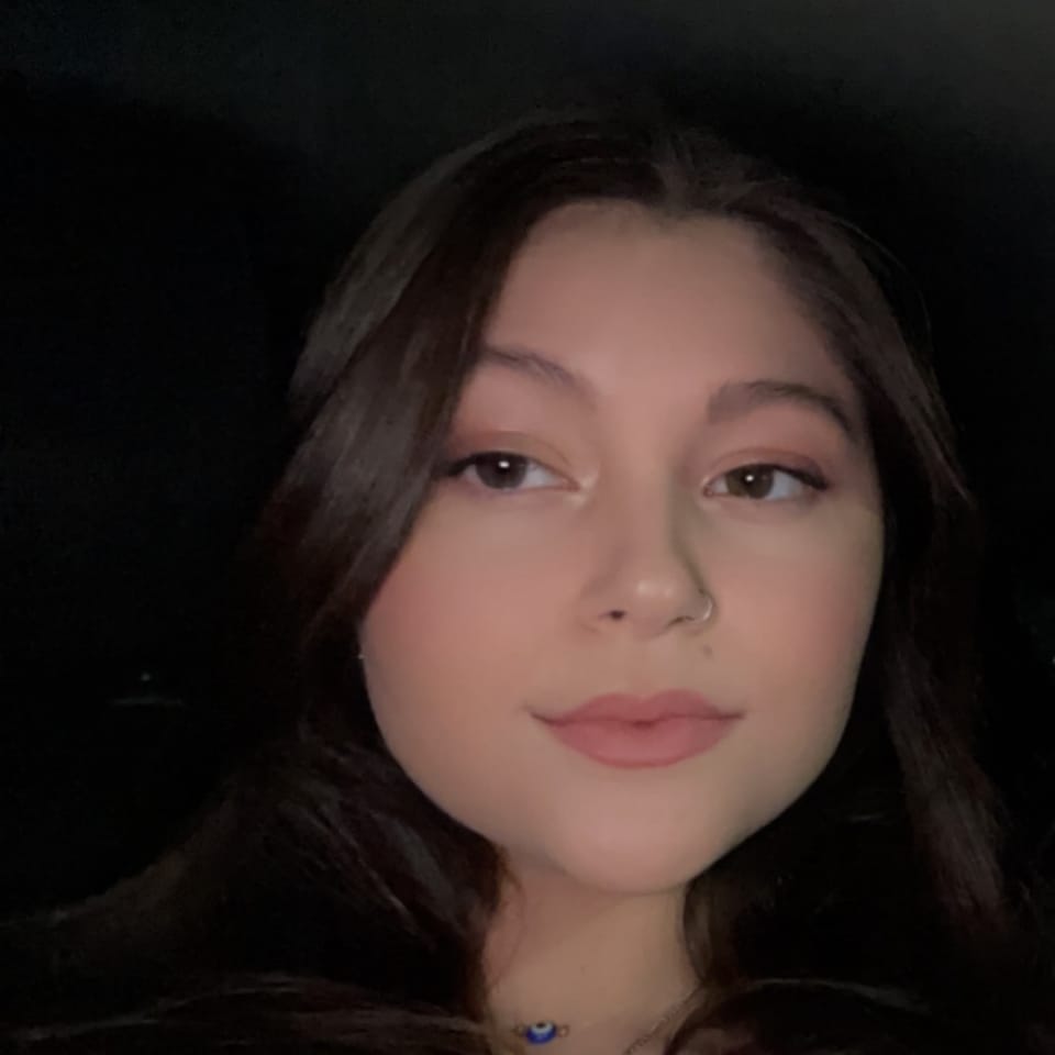 Book Services in Queen Creek, AZ with Devon H (DEVON72029)