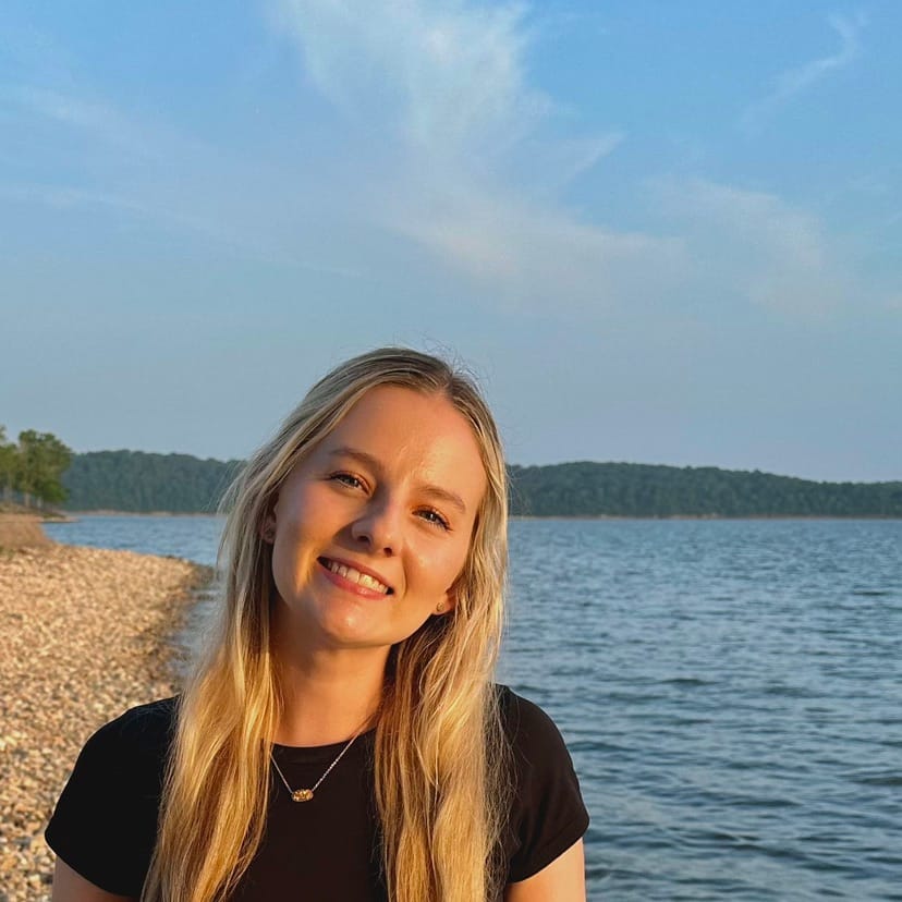 Book Services in Arlington, TX with Hailey P (HAILEY60685)