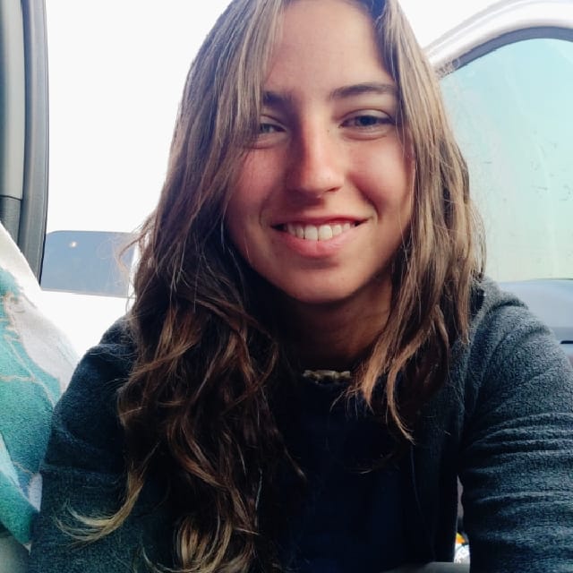 Book Services in Depew, NY with Holly T (HOLLY87939)