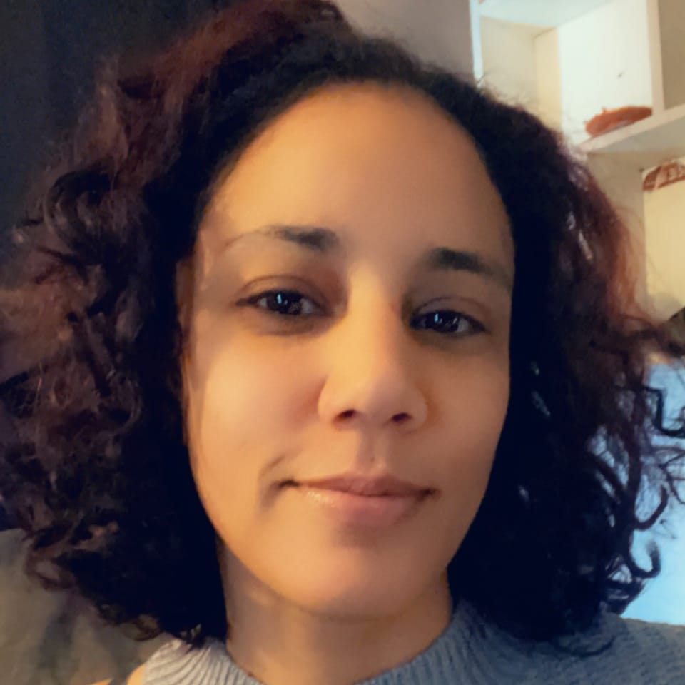 Book Services in Newburgh, NY with Tiffany R (TIFFANY78494)