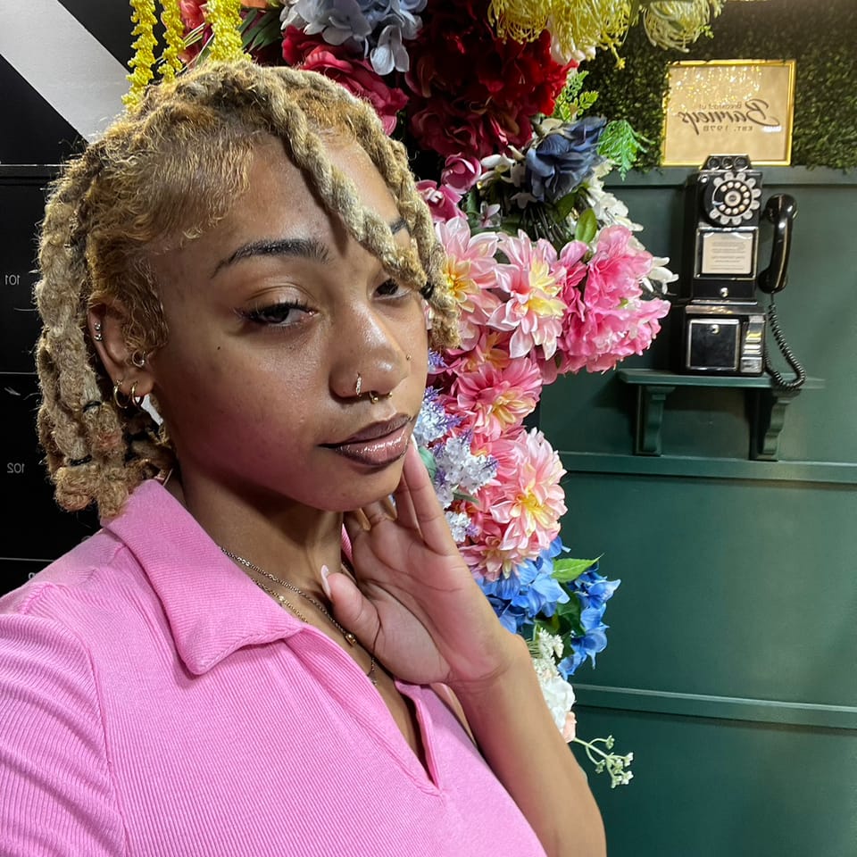 Book Services in Hampton, GA with Mallory L (MALLORY89731)