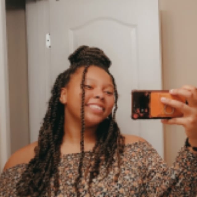 Book Services in Douglasville, GA with Kiersten B (KIERSTEN71856)