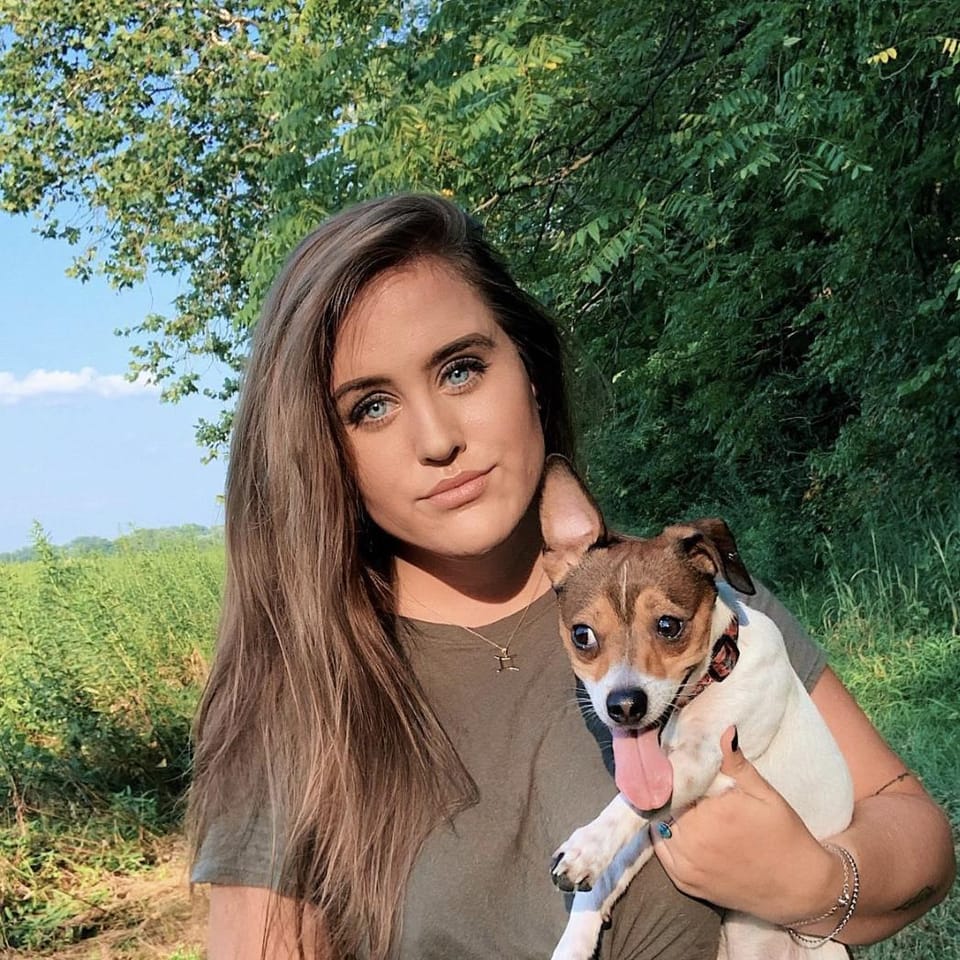 Book Services in Columbus, OH with Hannah G (HANNAH42648)