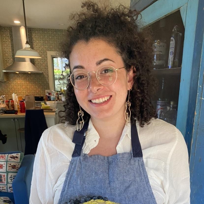 Book Services in Burlington, VT with Isabel B (ISABEL65633)