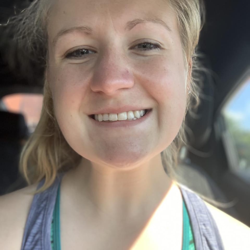 Book Services in Virginia Beach, VA with Megan N (MEGAN28784)