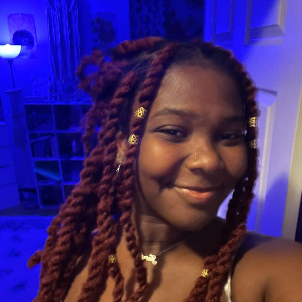 Book Services in Lake Ridge, VA with jordyn R (JORDYN54727)