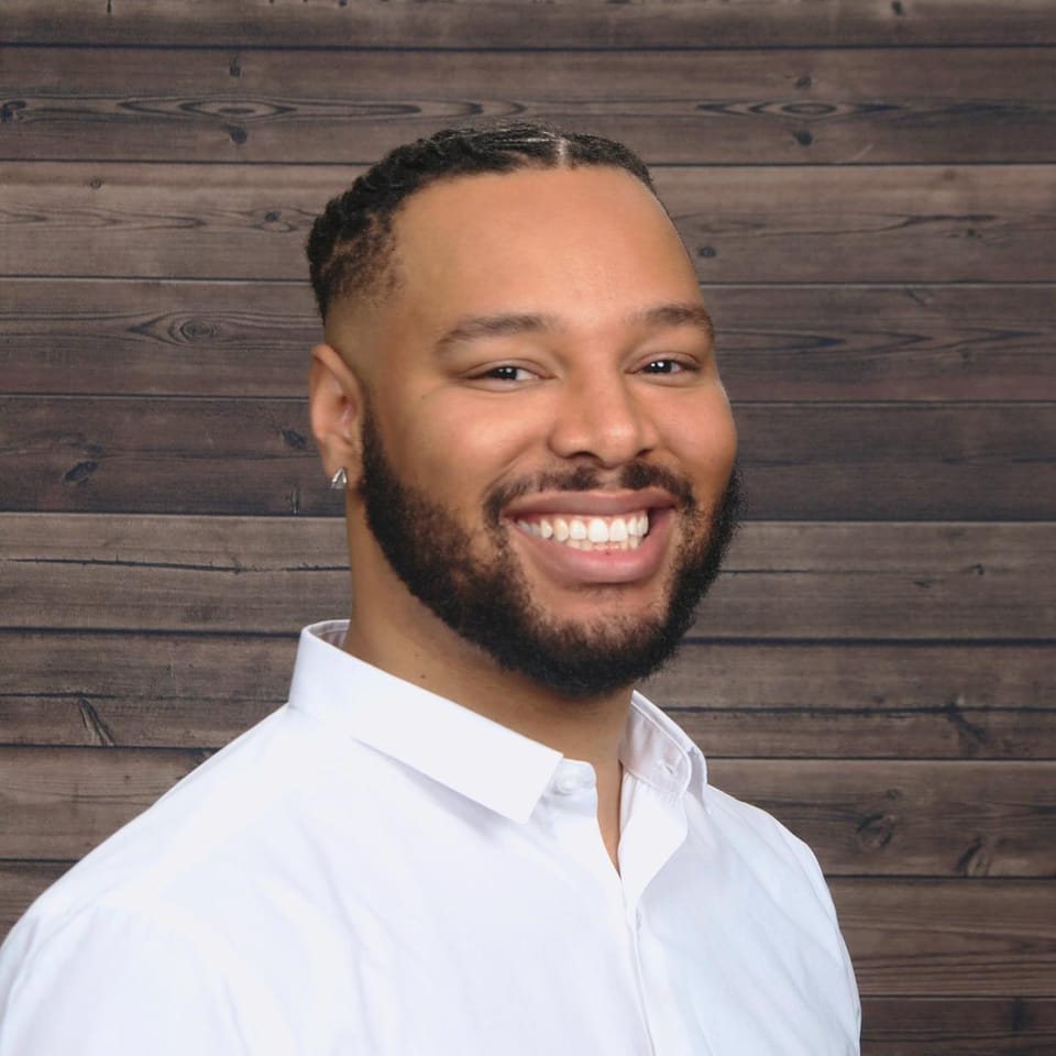 Book Services in Indianapolis, IN with Chevis W (CHEVIS02872)