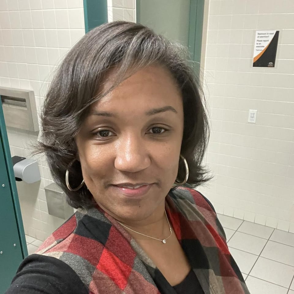 Book Services in Harrisburg, PA with Latasha J (LATASHA30017)