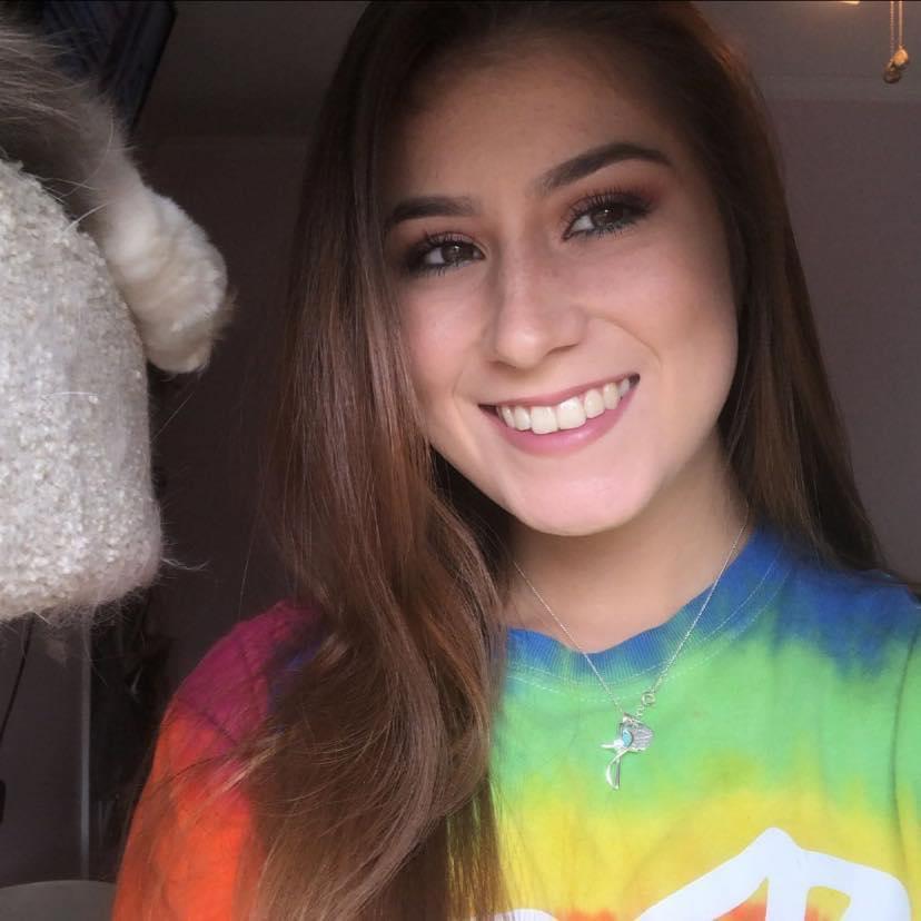 Book Services in Charlotte, NC with Hailey R (HAILEY19706)