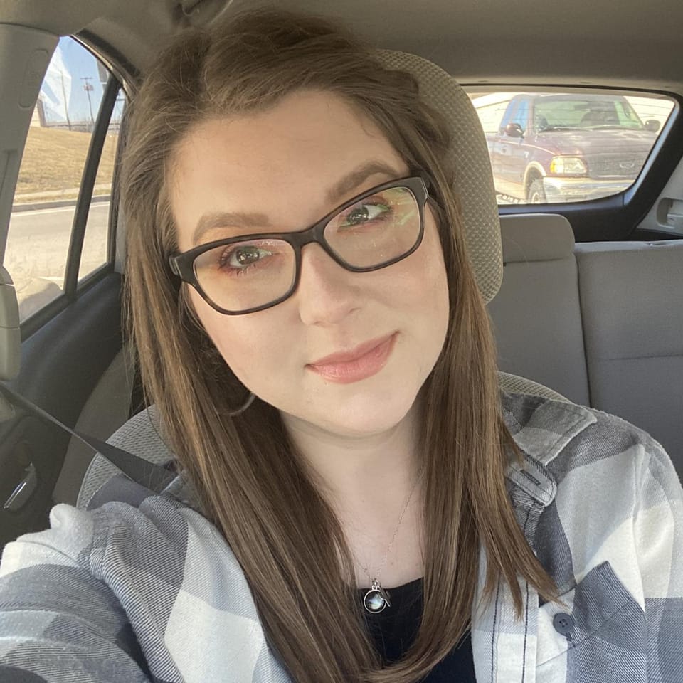 Book Services in Denton, TX with Kaitlyn G (KAITLYN71719)