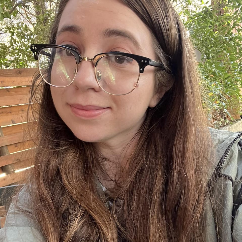 Book Services in Durham, NC with Kaylee G (KAYLEE83400)