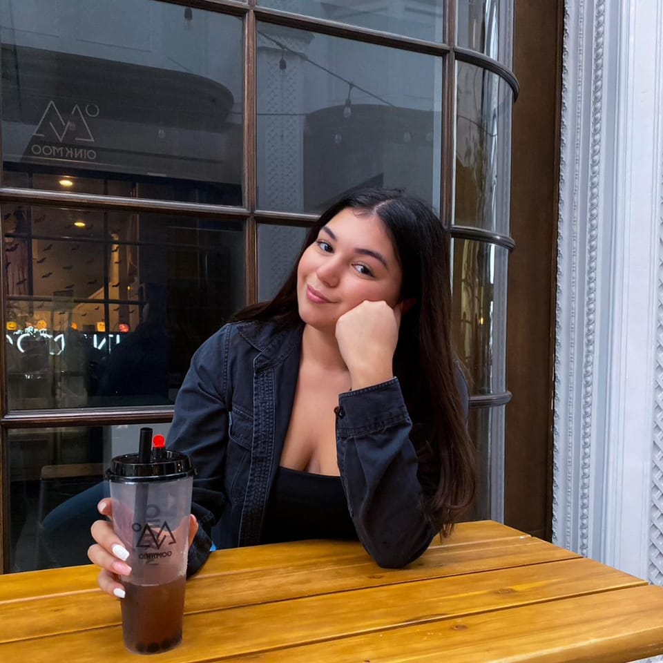 Book Services in Moraga, CA with Sabrina M (SABRINA35416)