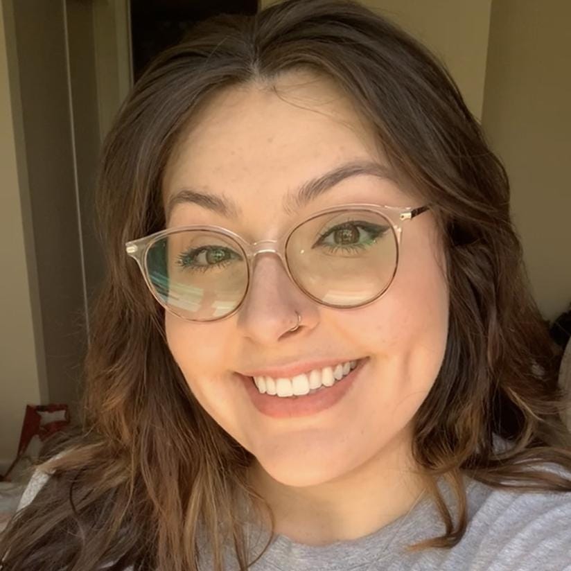 Book Services in Chicago, IL with Nicolette J (NICOLETTE13362)