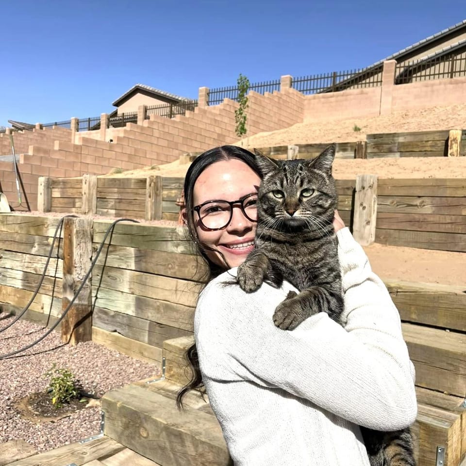 Book Services in Los Lunas, NM with Bailey V (BAILEY60022)