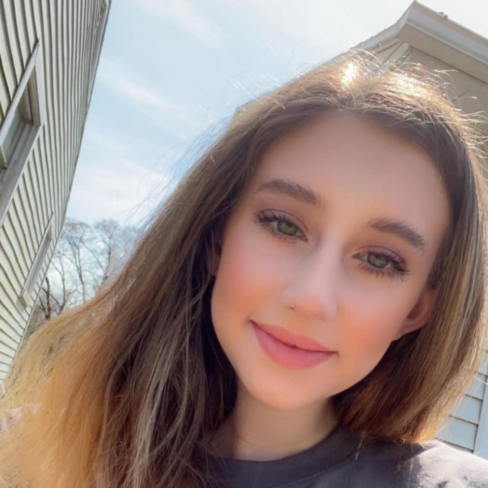 Book Services in Jackson, MI with Delilah D (DELILAH75651)