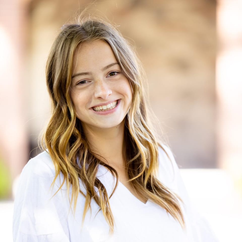 Book Services in Nashville, TN with Isabel G (ISABEL48472)