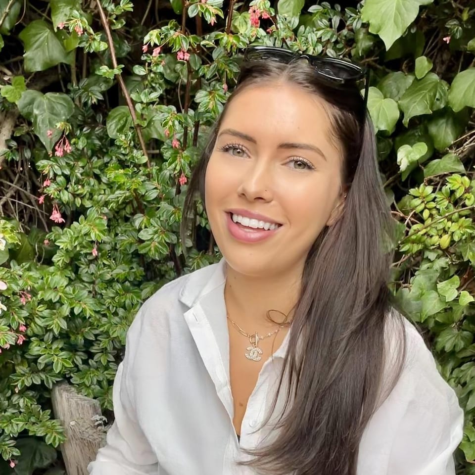 Book Services in Northridge, CA with Becca (BECCA48884)