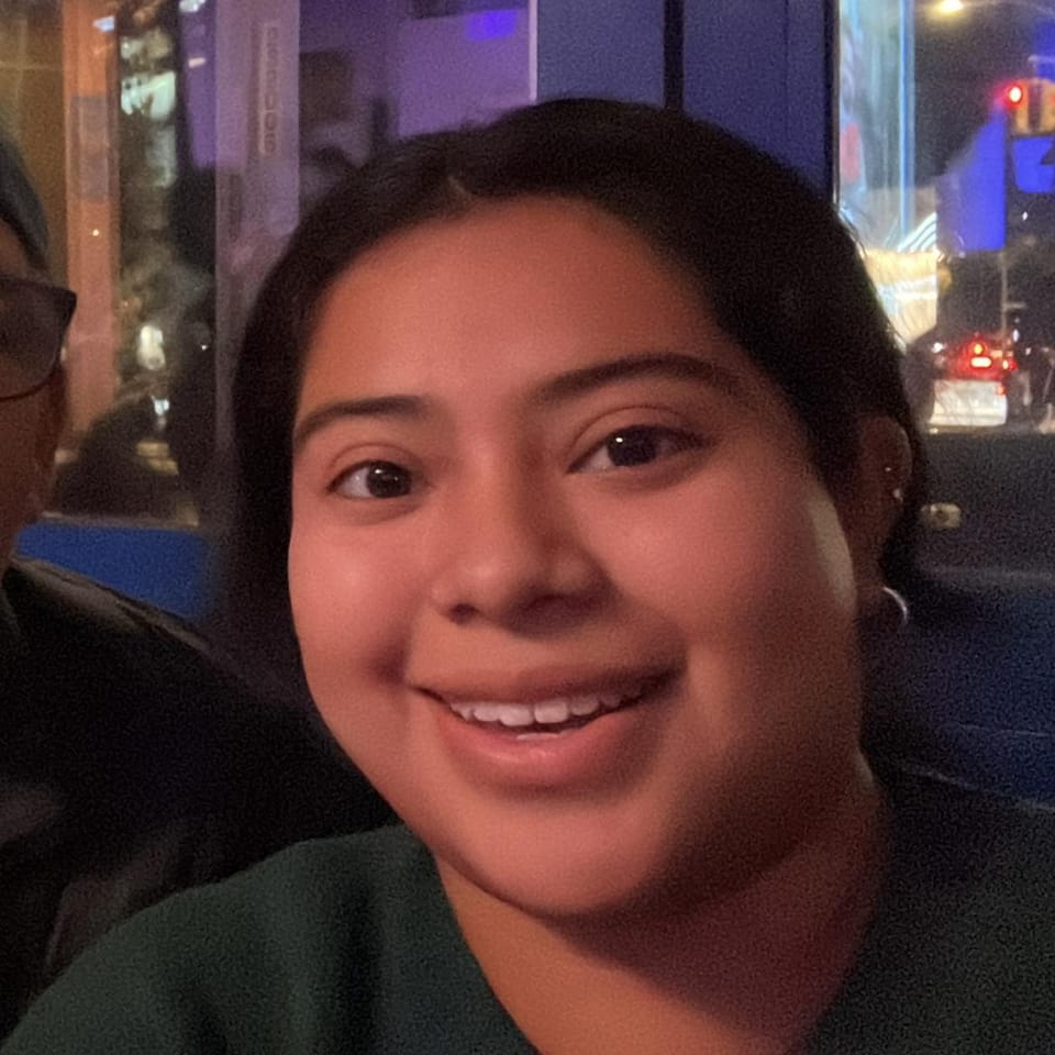 Book Services in Boston, MA with Andrea G (ANDREA41817)