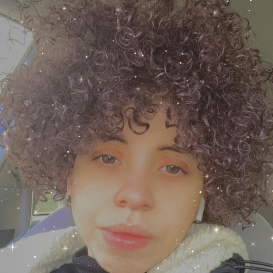 Book Services in East Orange, NJ with Cailin M (CAILIN39713)