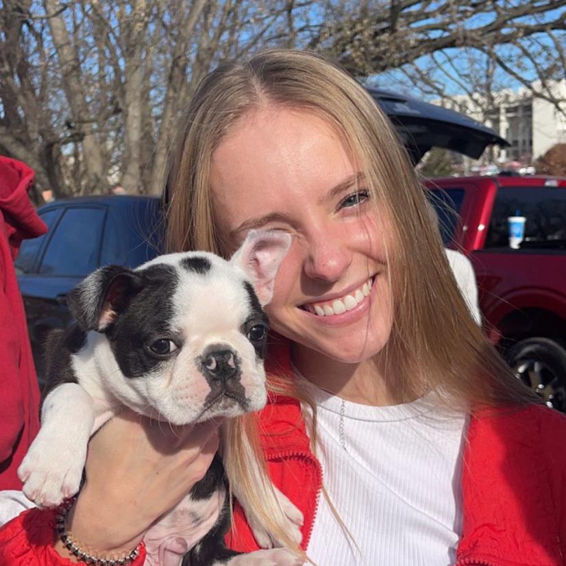 Book Services in Fishers, IN with Hailey S (HAILEY17208)