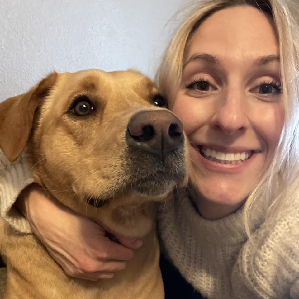 Book Services in Monterey, CA with Paige H (PAIGE15515)